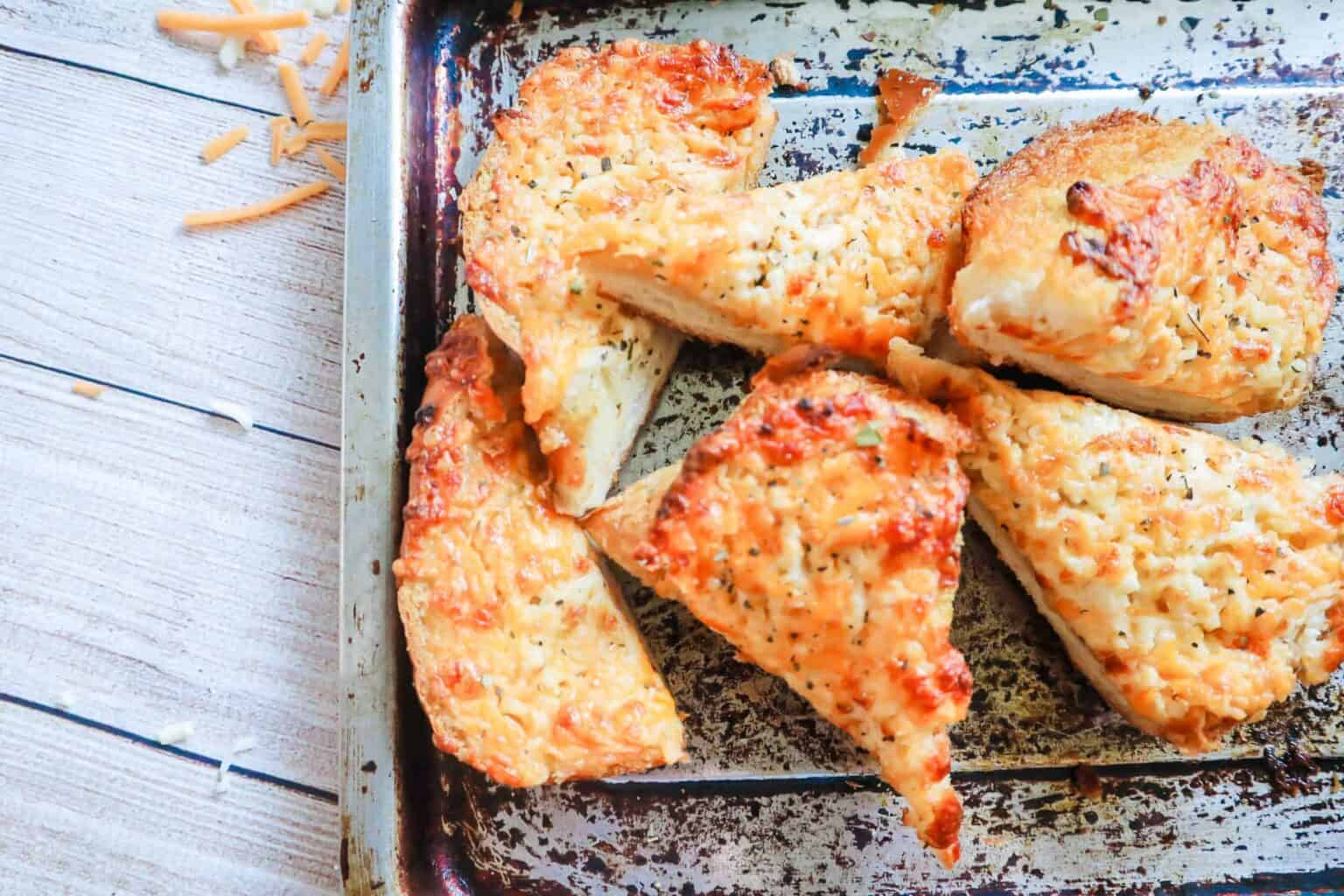 50+ Recipes to Serve with Garlic Bread – The Sassy Foodie