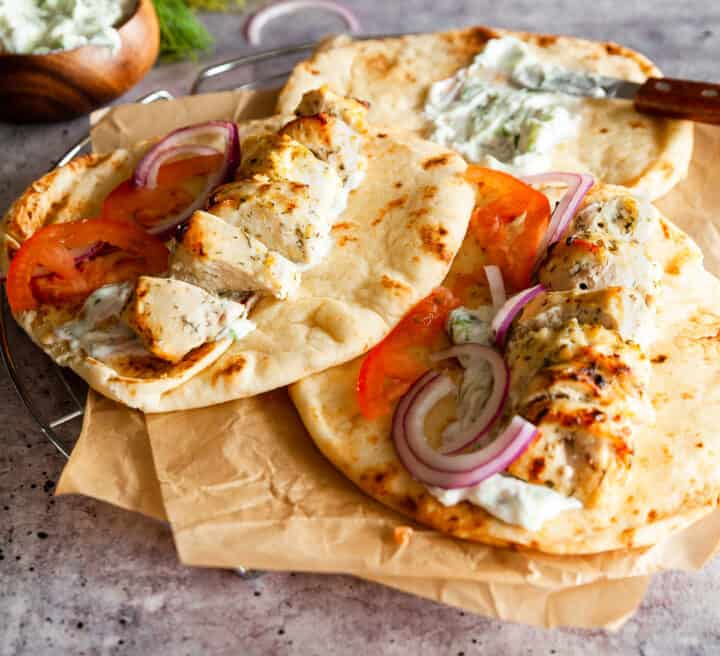 Chicken Souvlaki Pitas – The Sassy Foodie